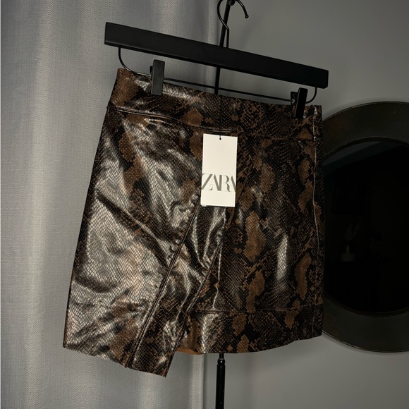 Zara | Skirts | Nwt Zara Faux Leather Animal Snake Print Mini Skirt ...